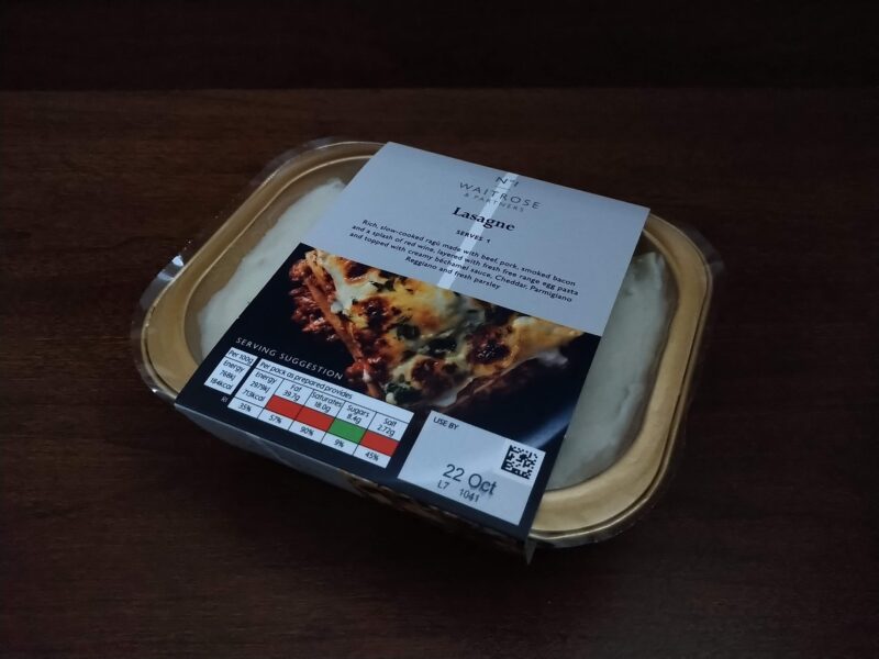 イギリス 弁当 No.1 WAITROSE ＆ PARTNERS Lasagne | かもめらいおん