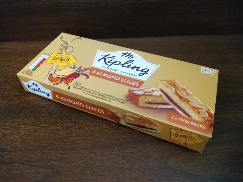 イギリス 菓子パン（？） Mr Kipling EXCEEDINGLY GOOD CAKES 6 ALMOND SLICES | かもめ ...
